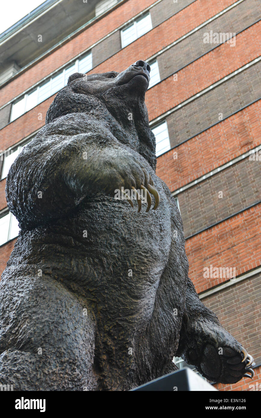 Oxford Street, London, UK. 25th June 2014. The life sized sculpture by ...
