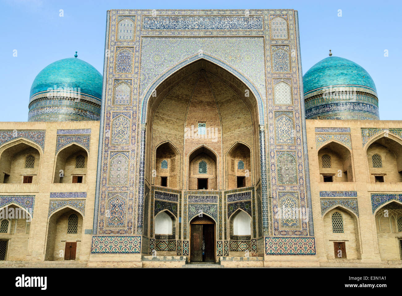 Madrassa bukhara uzbekistan hi-res stock photography and images - Alamy
