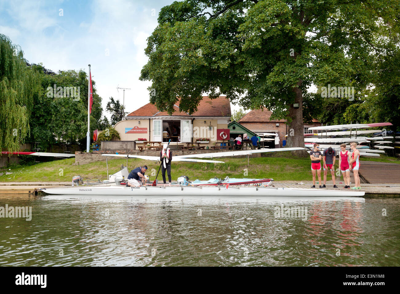 Wallingford Rowing club, - teenagers rowing, the River Thames at ...