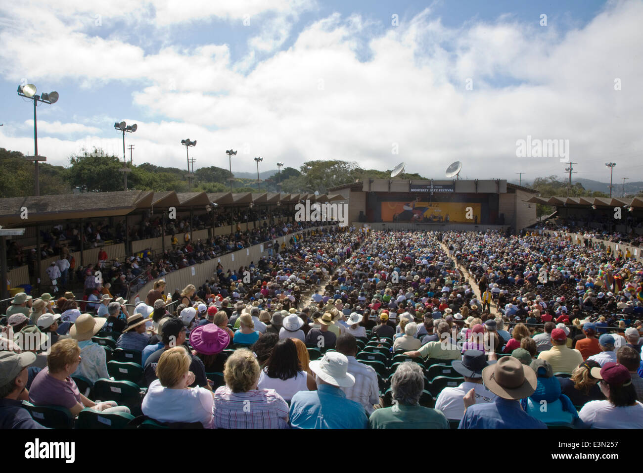 PETE SEGER preforms at the 2009 MONTEREY JAZZ FESTIVAL - CALIFORNIA ...