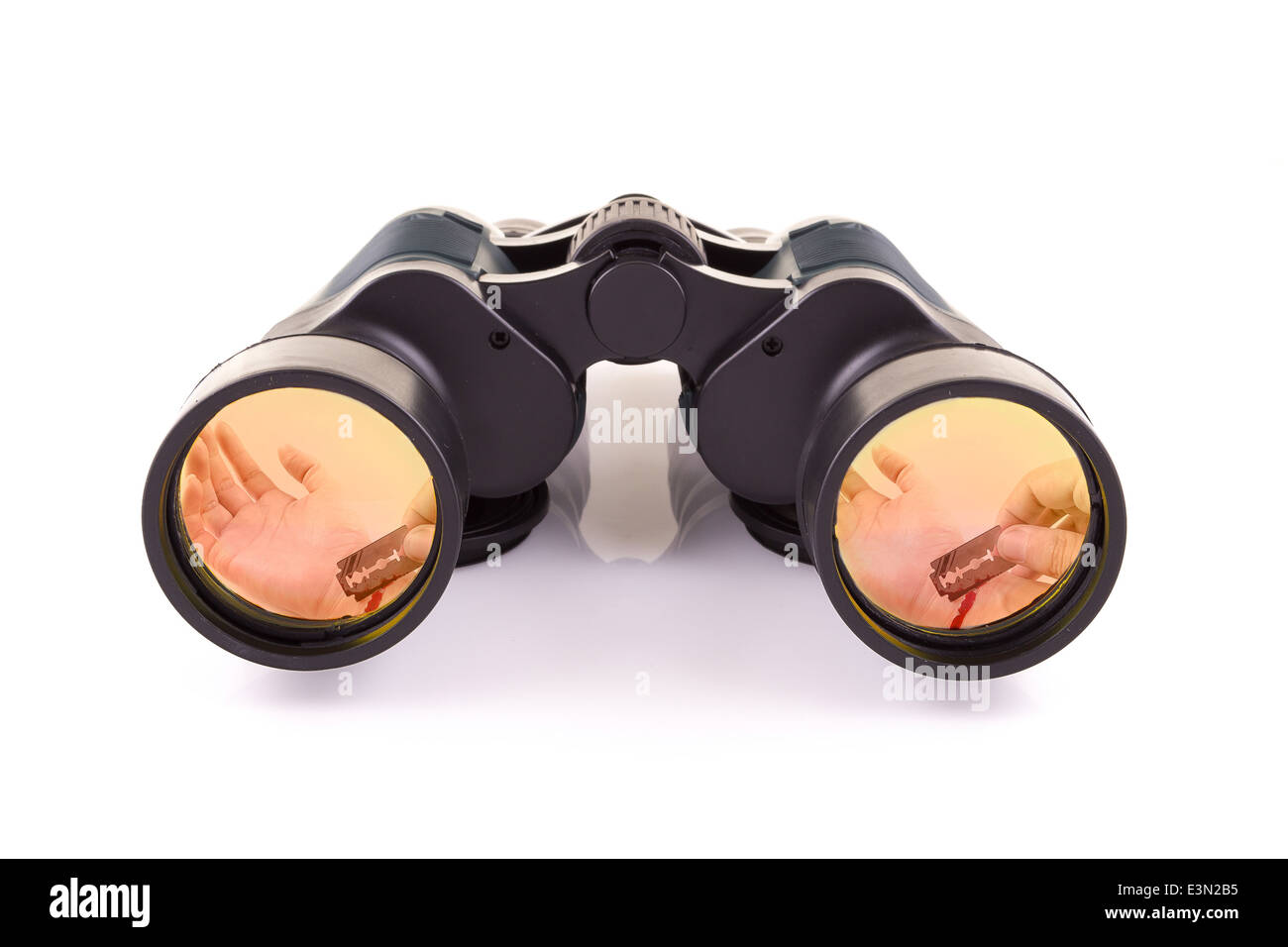 razor blade wrist reflection in binoculars Stock Photo - Alamy
