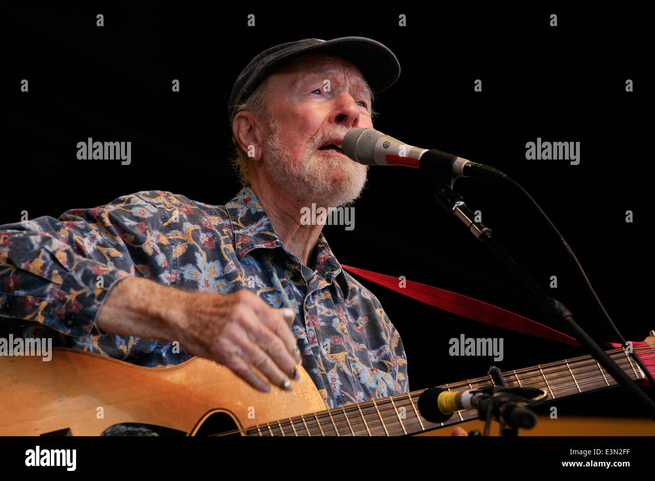 PETE SEEGER with family and friends perform for at the 2009 MONTEREY ...