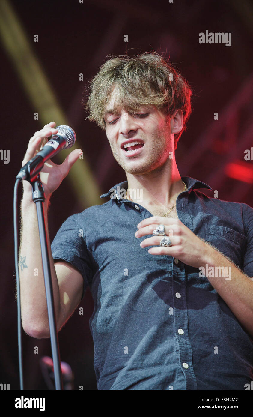 Paolo nutini hi-res stock photography and images - Alamy