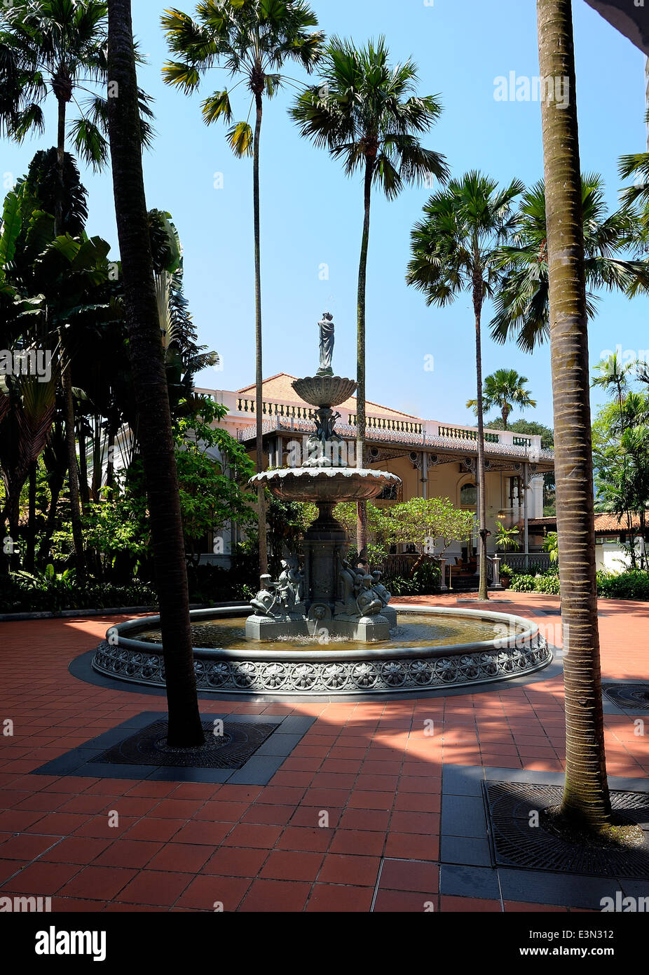Water Feature in the Garden Stock Photo - Alamy