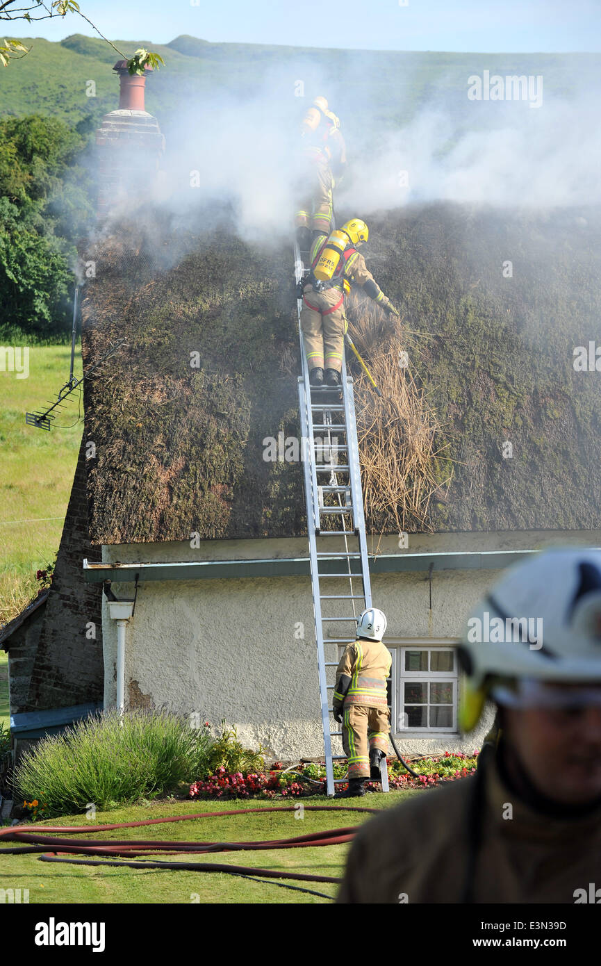 Firemen uk house hi-res stock photography and images - Alamy