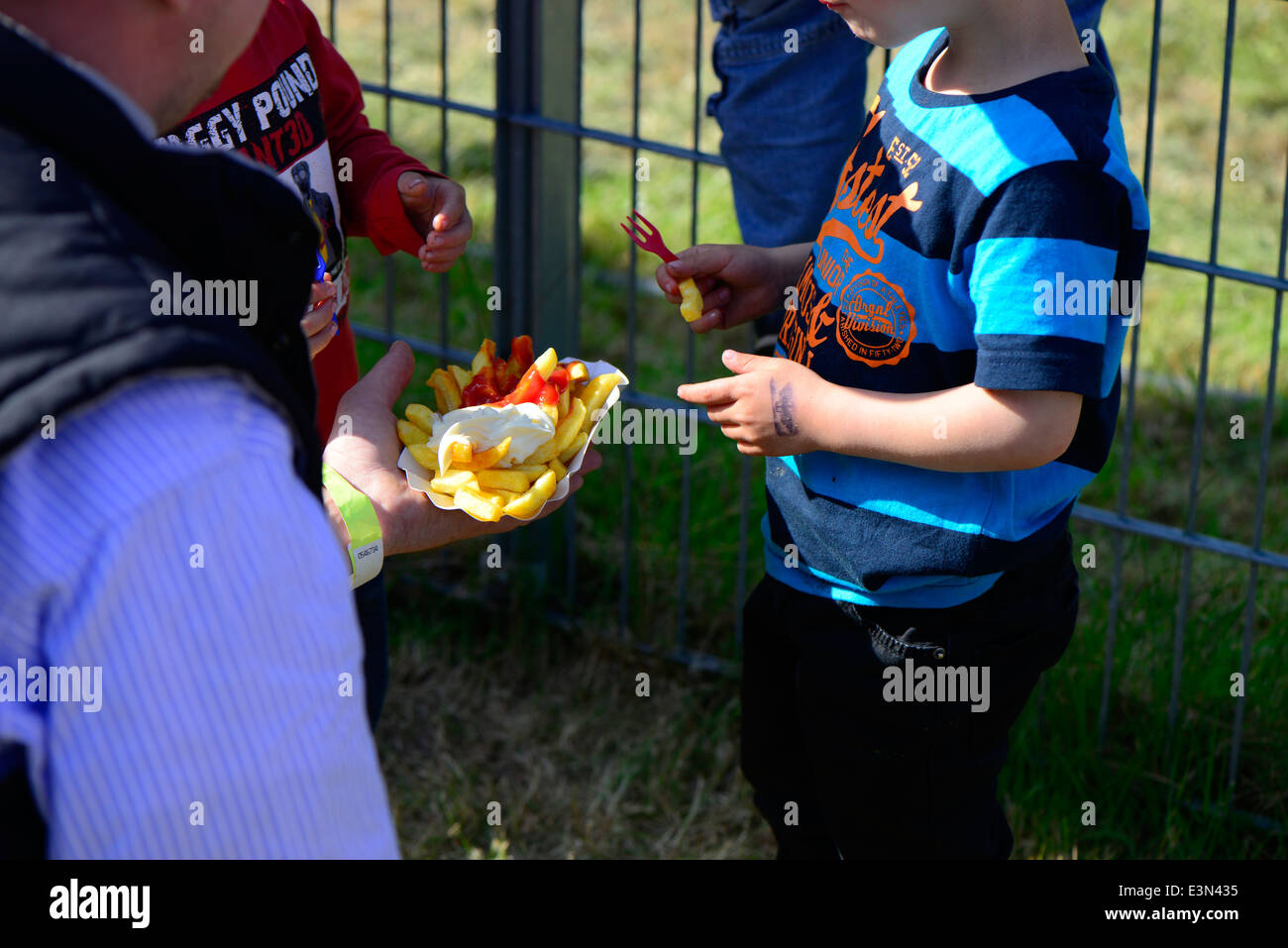 5 7 year old kids hi-res stock photography and images - Alamy