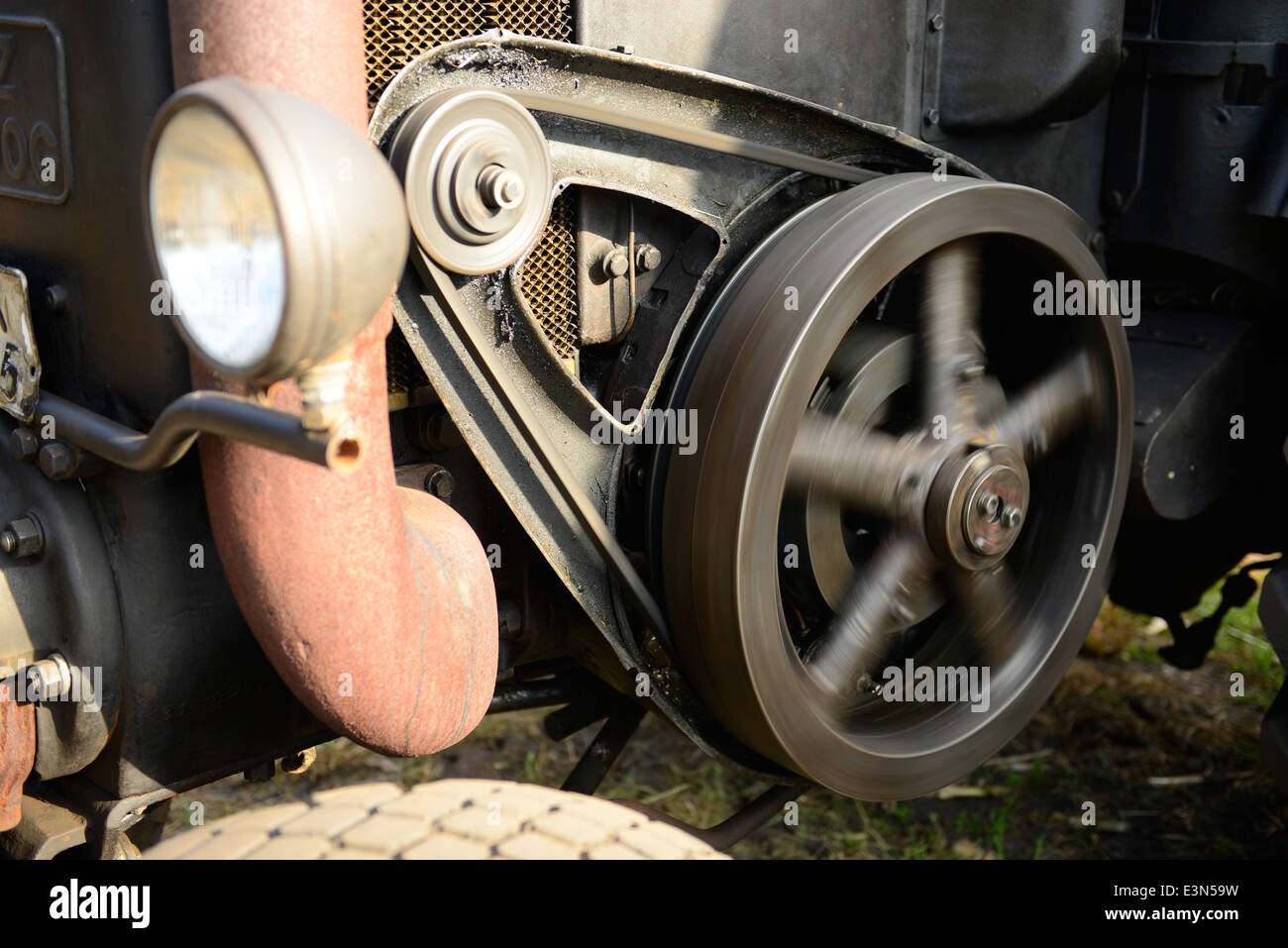Spin pulley hi-res stock photography and images - Alamy