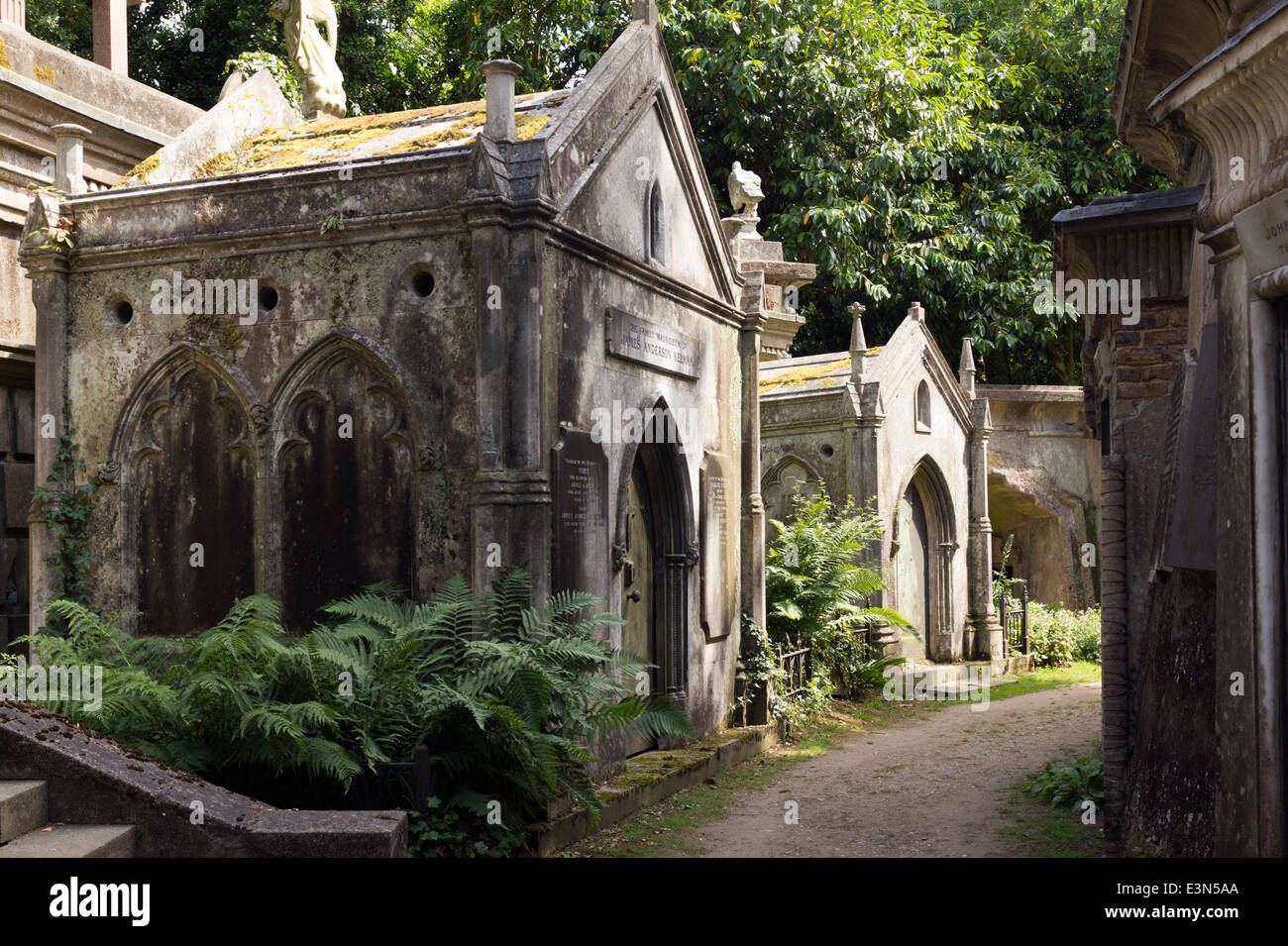 Circle of Lebanon - Highgate (West) Cemetery - Camden - London Stock ...