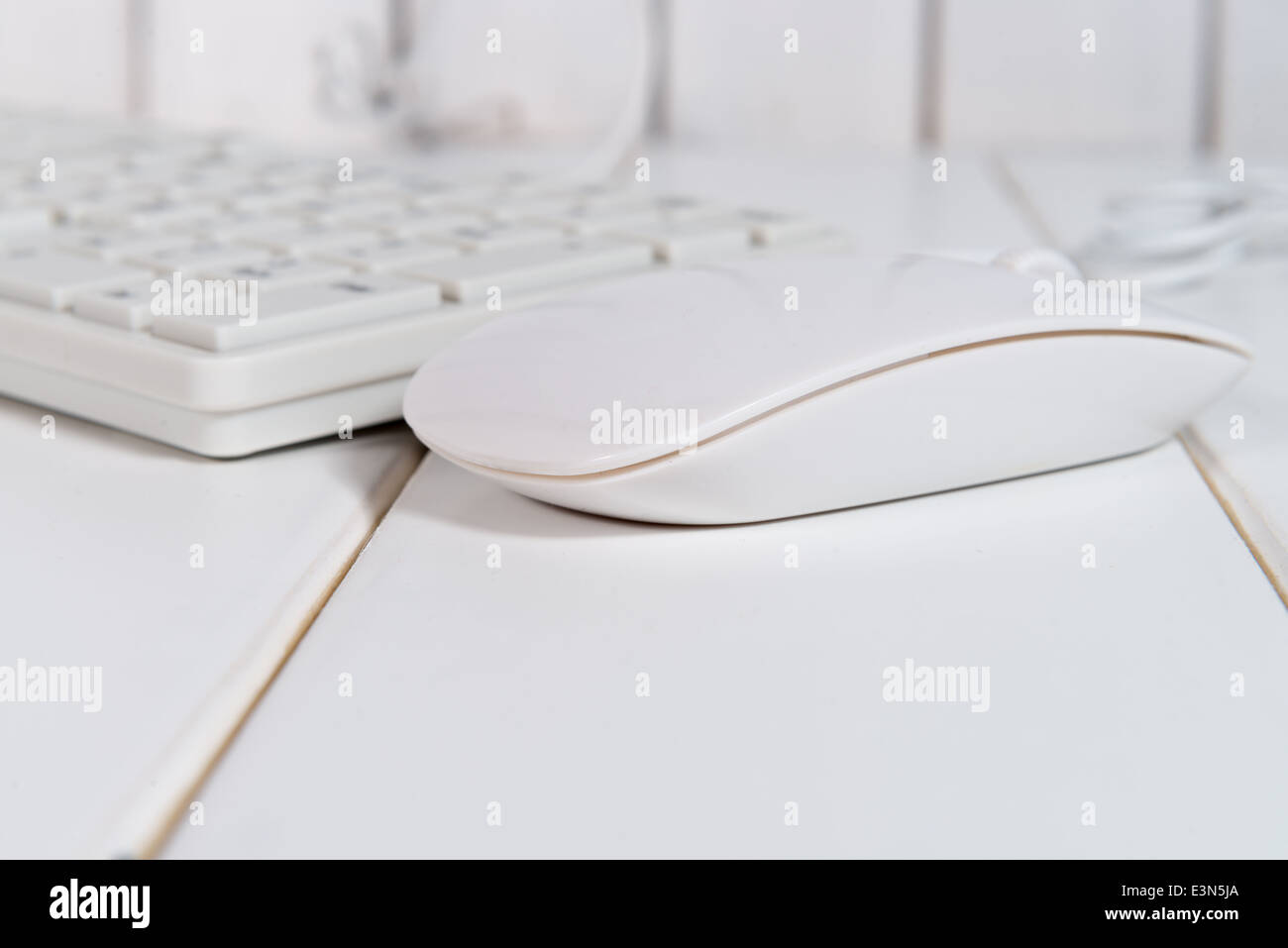 Gray computer mouse isolated on white Stock Photo - Alamy