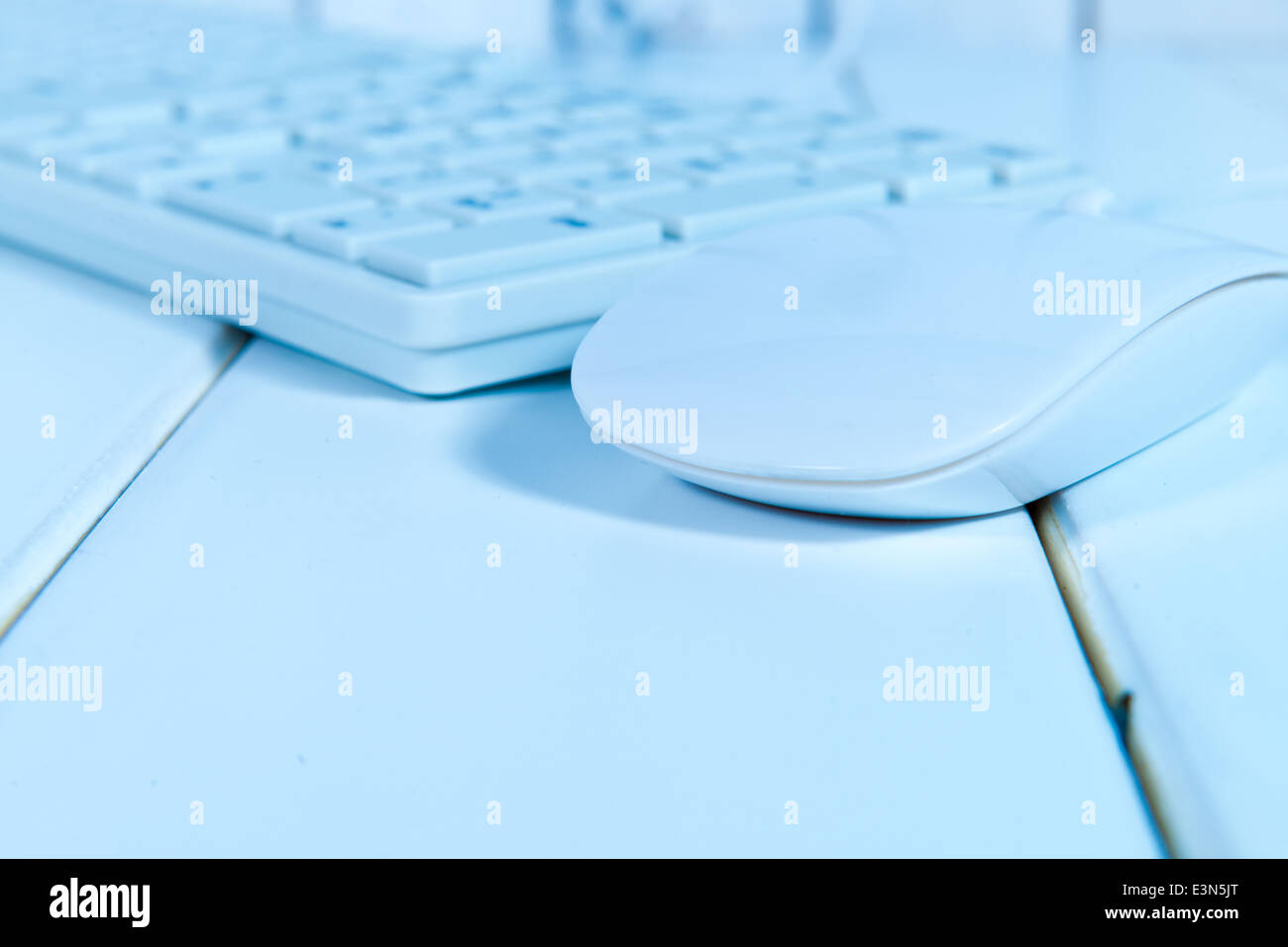 Gray computer mouse isolated on white Stock Photo - Alamy