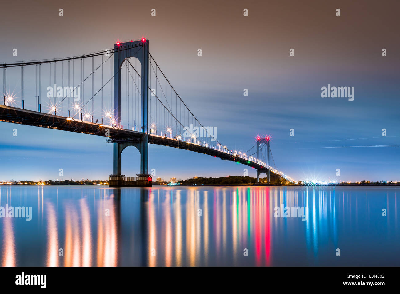 Whitestone bridge hi-res stock photography and images - Alamy