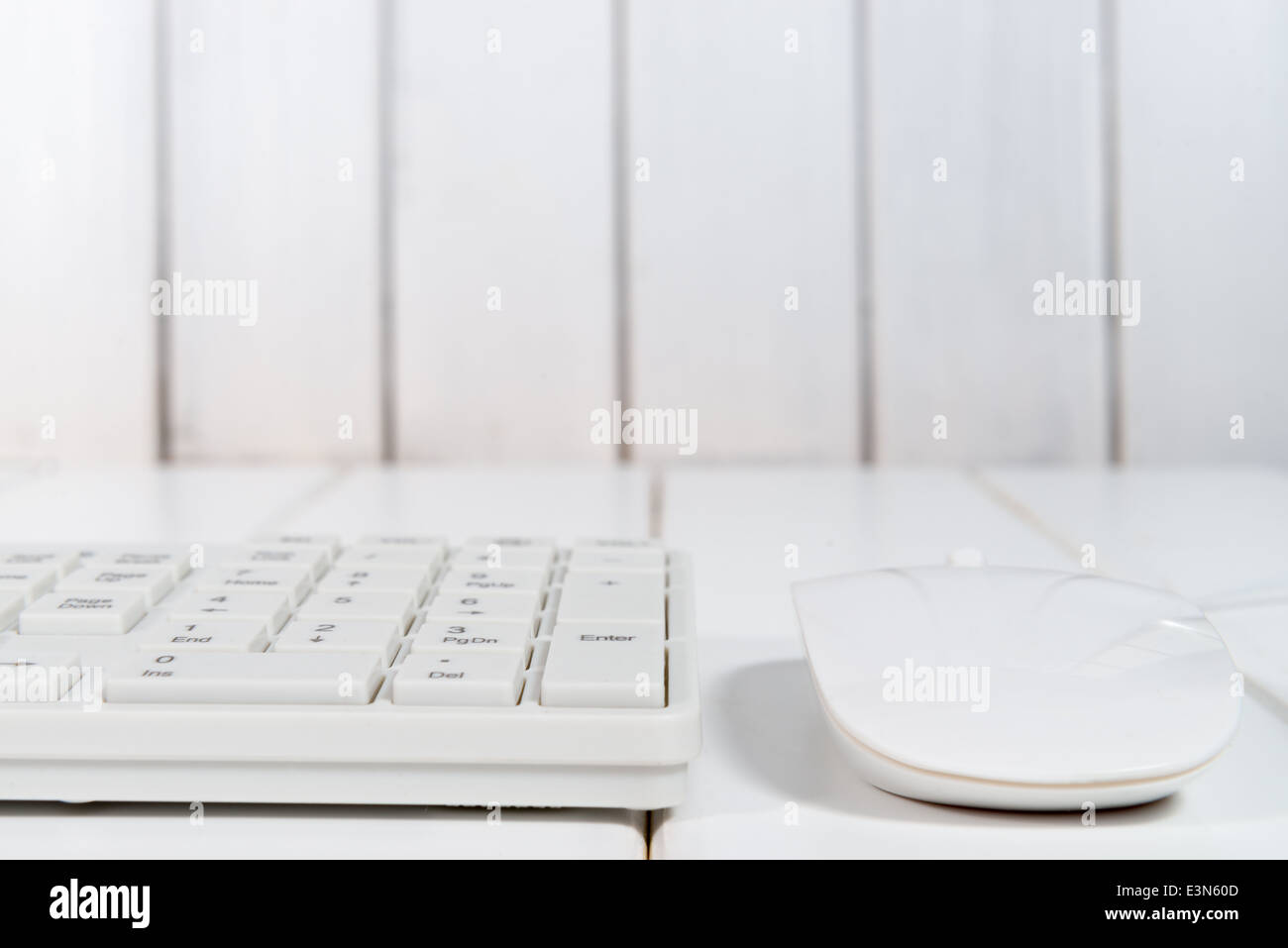 Gray computer mouse isolated on white Stock Photo - Alamy