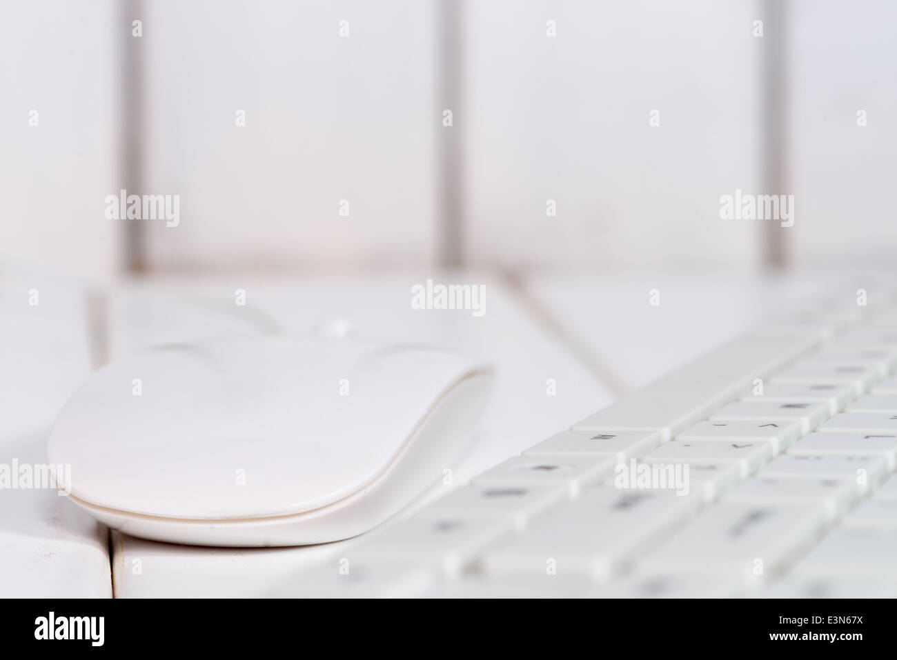 Gray computer mouse isolated on white Stock Photo - Alamy