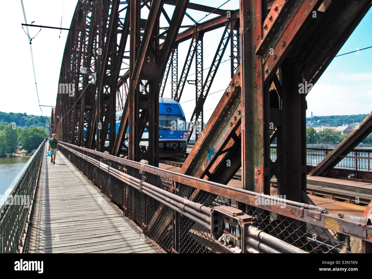 Electric train bridge hi-res stock photography and images - Alamy