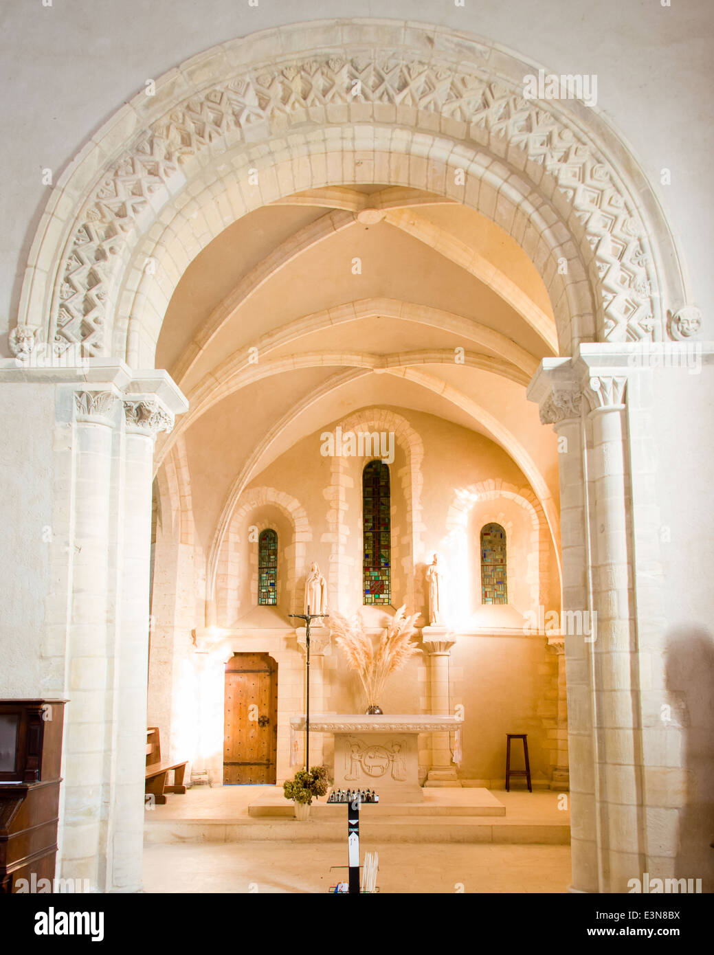 Chancel arch of Colleville-sur-Mer church of Notre-Dame, Normandy ...