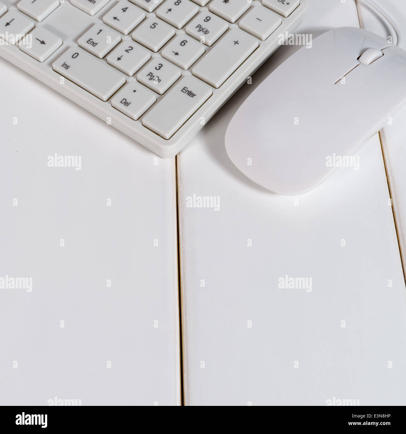 Gray computer mouse isolated on white Stock Photo - Alamy