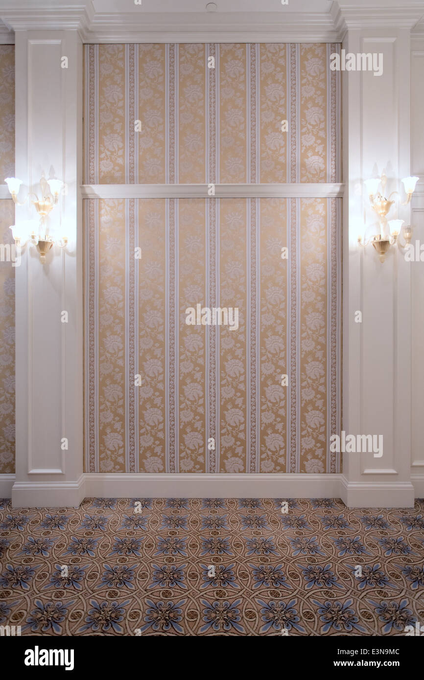 Papered walls hi-res stock photography and images - Alamy