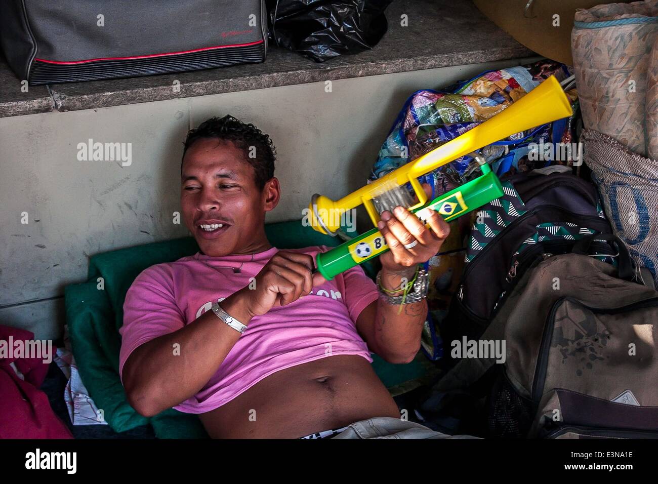 Homeless workers movement hi-res stock photography and images - Alamy