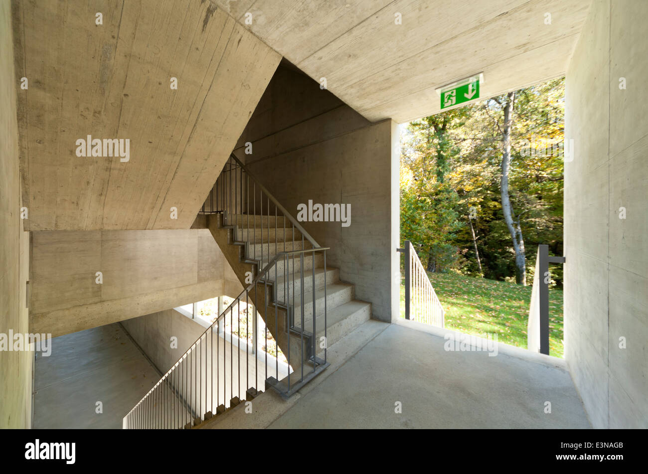 Steps and grid building hi-res stock photography and images - Alamy