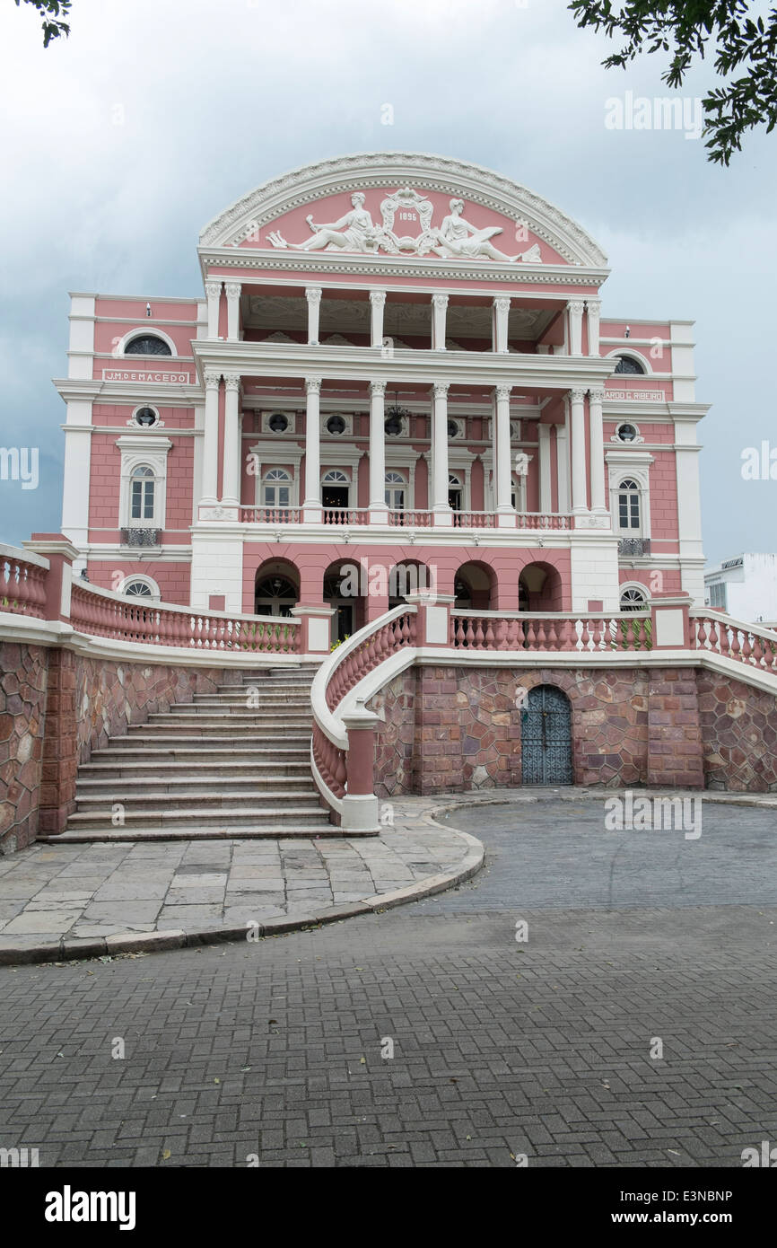 Manaus opera house exterior hi-res stock photography and images - Alamy