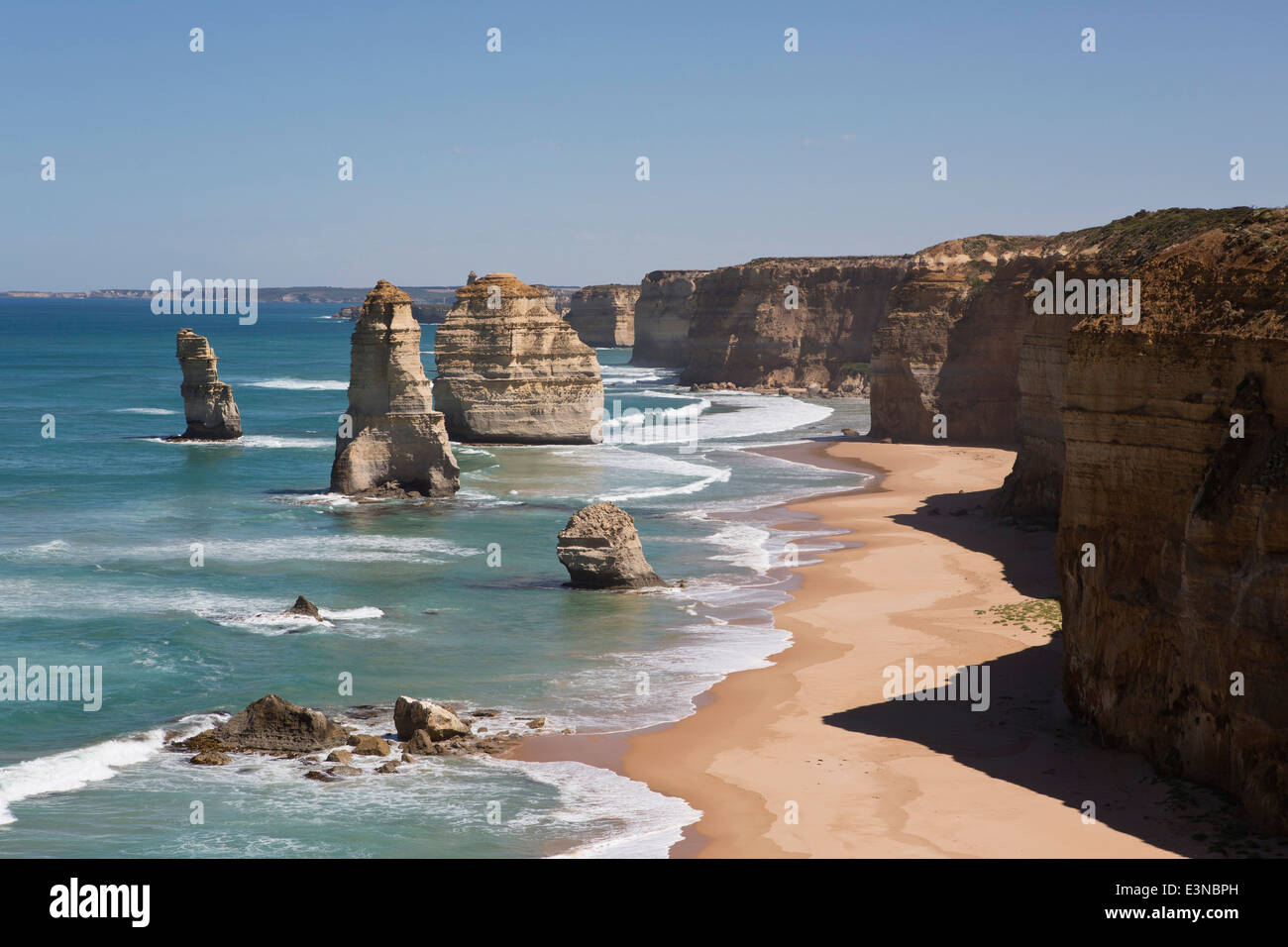 View beach rock formation hi-res stock photography and images - Alamy