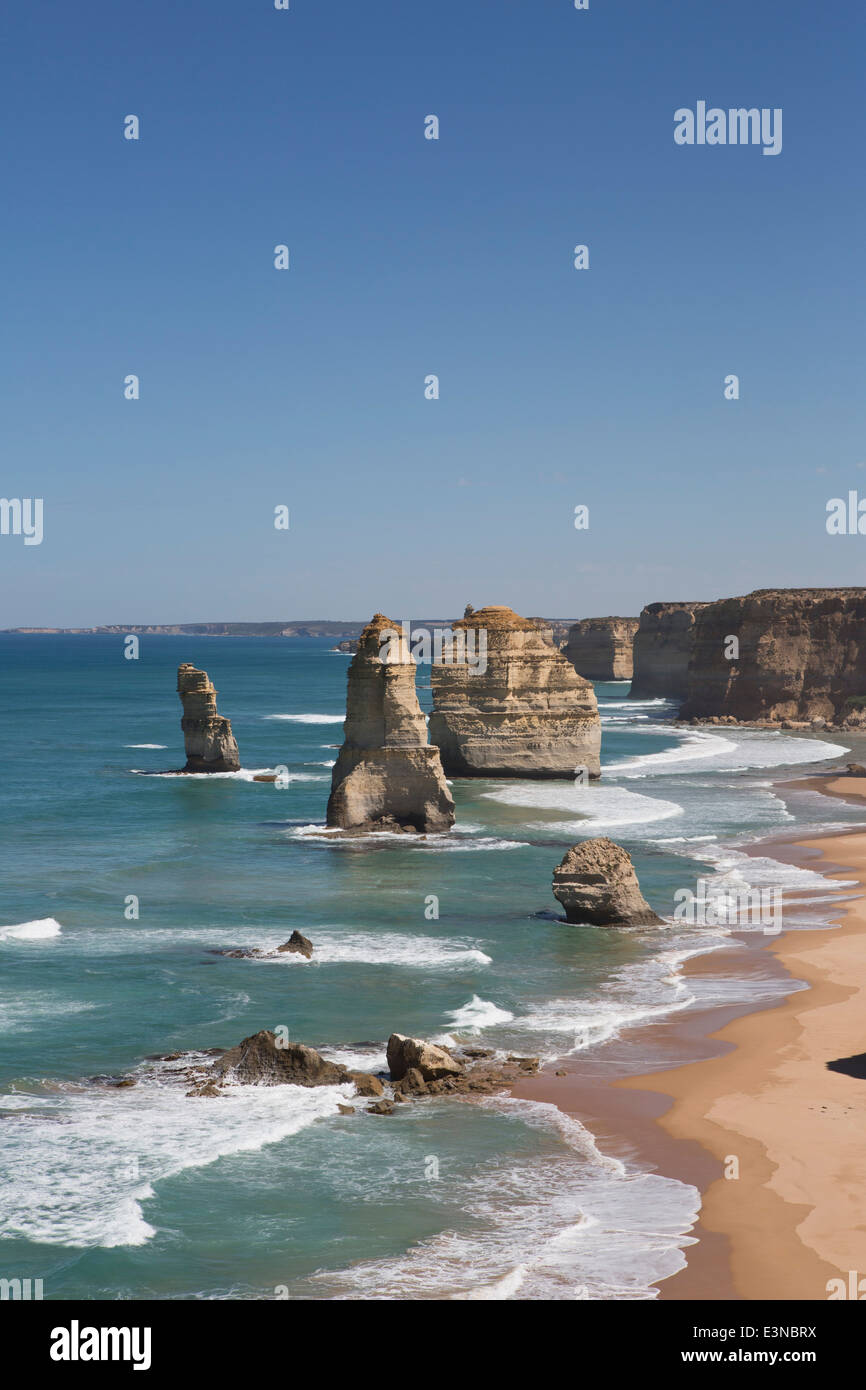 Water against rock hi-res stock photography and images - Alamy