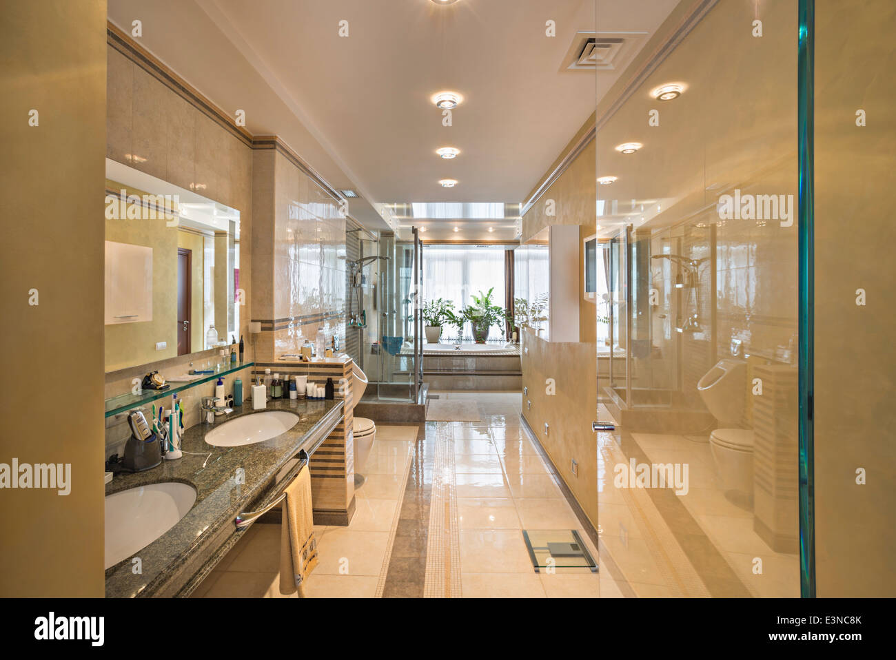 Domestic interior hi-res stock photography and images - Alamy