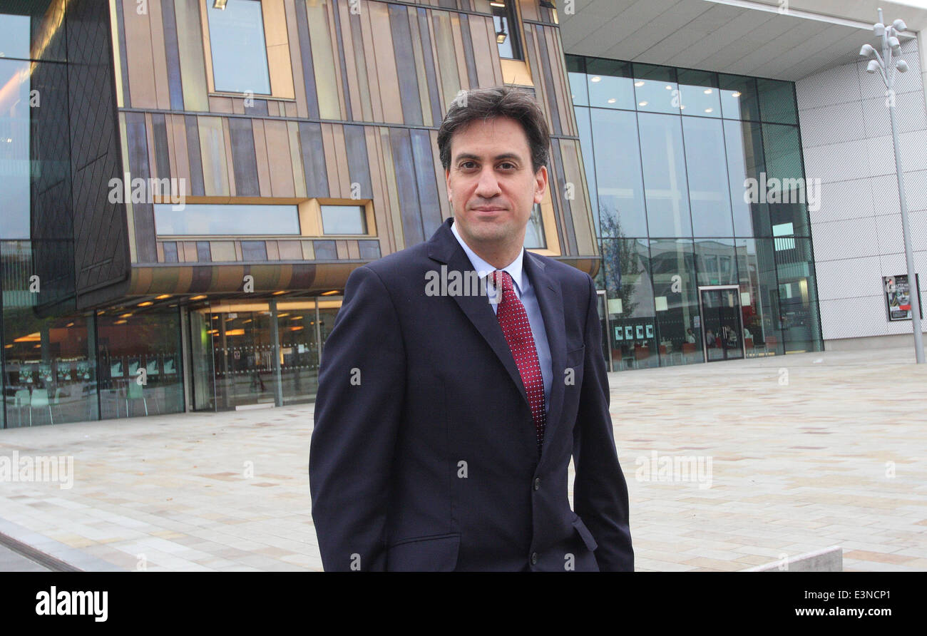 Leader building hi-res stock photography and images - Alamy