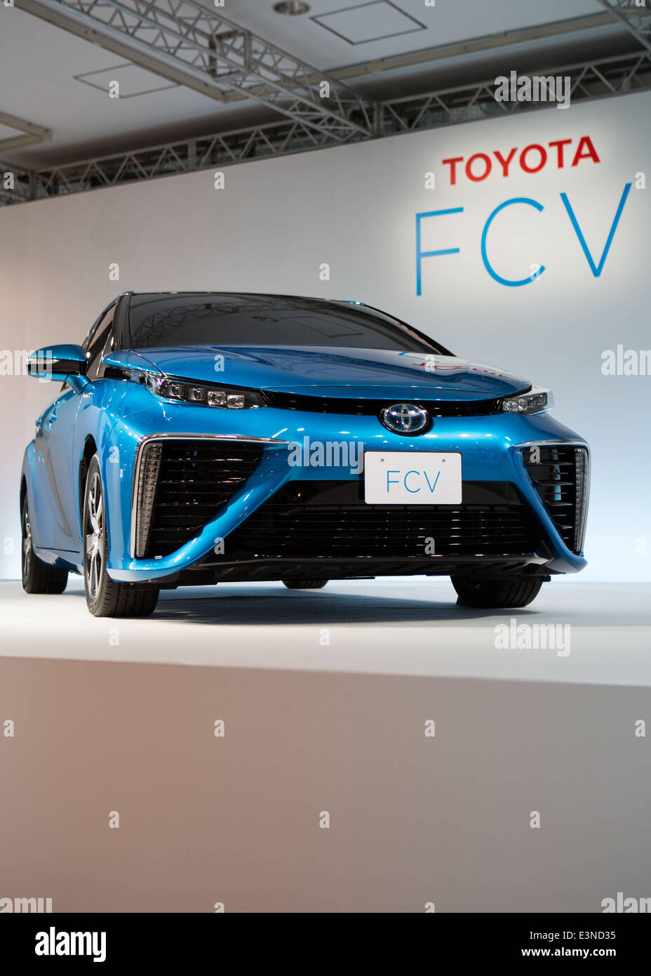 Hydrogen fuel cell japan hi-res stock photography and images - Alamy