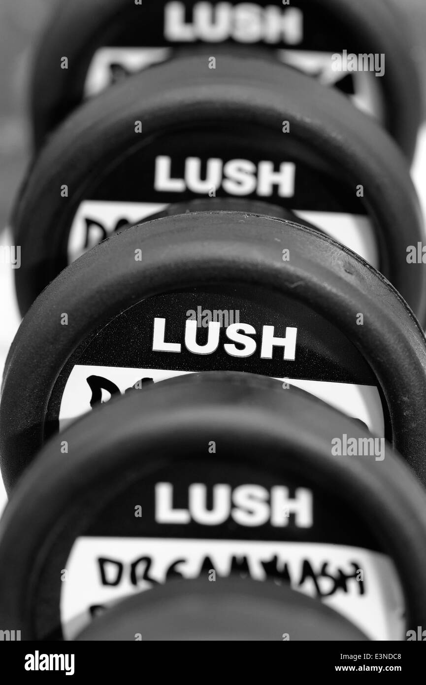 Lush logo hi-res stock photography and images - Alamy