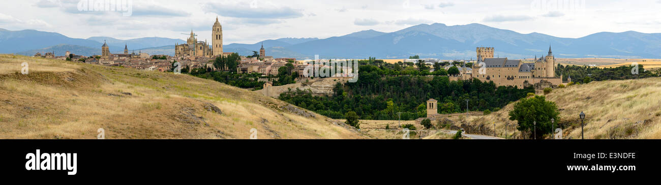 Panoramic view of Segovia from the town of Zamarramala. View of the ...