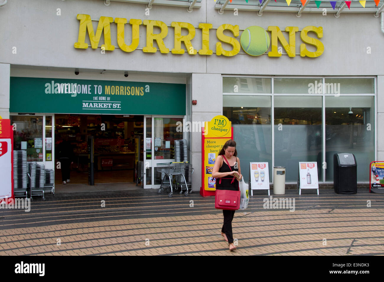 Morrisons wimbledon hi-res stock photography and images - Alamy