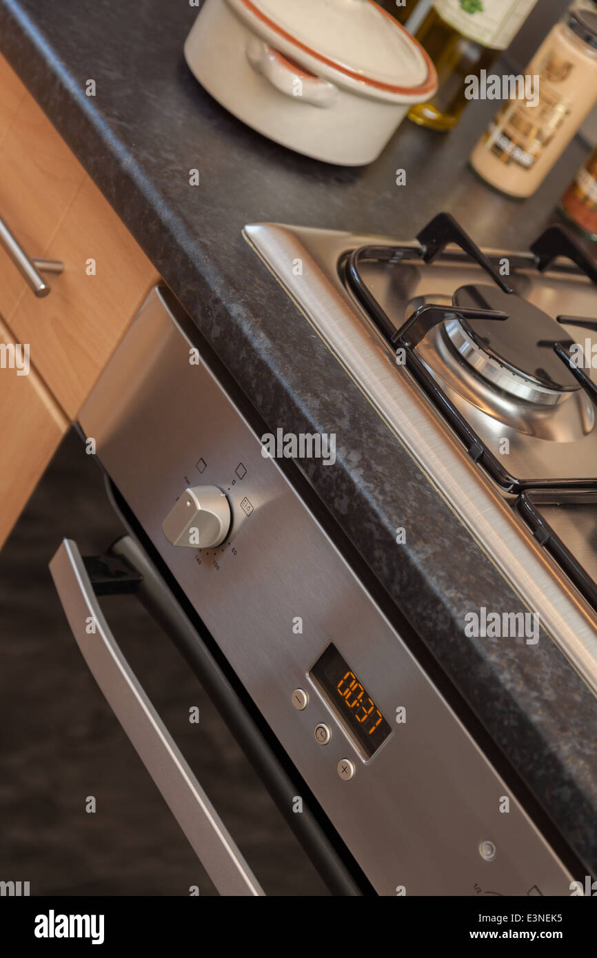 Cooker with grill and oven hi-res stock photography and images - Alamy