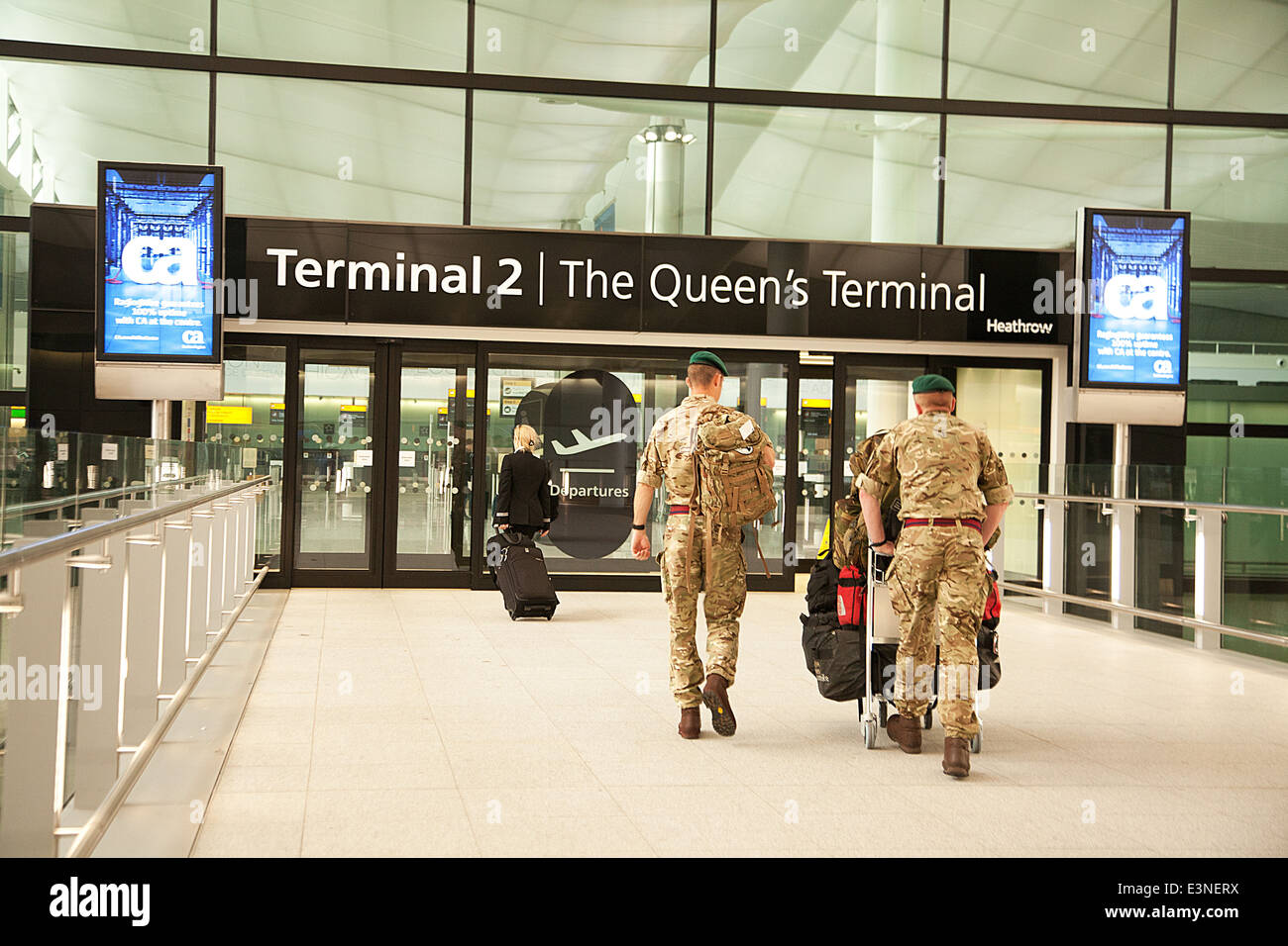 Queens building heathrow hi-res stock photography and images - Alamy