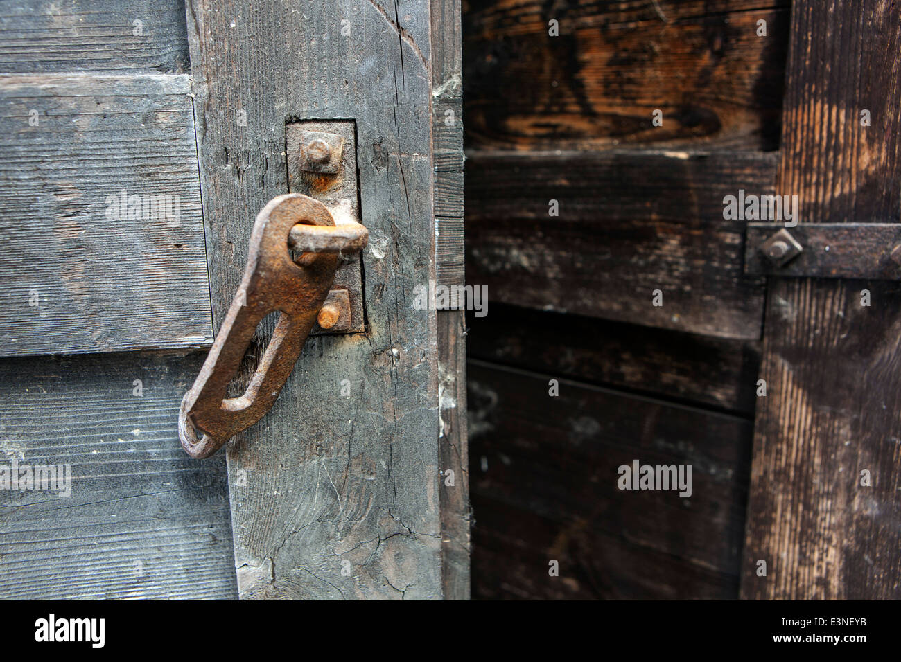 Old wooden door lock Stock Photo - Alamy