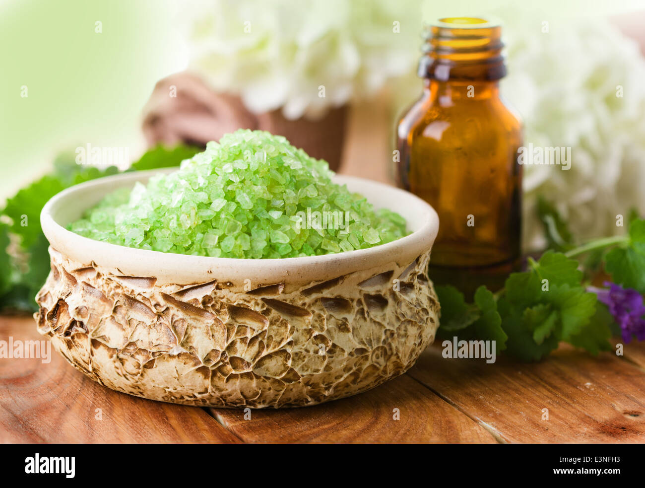 Spa scrub salt hi-res stock photography and images - Alamy