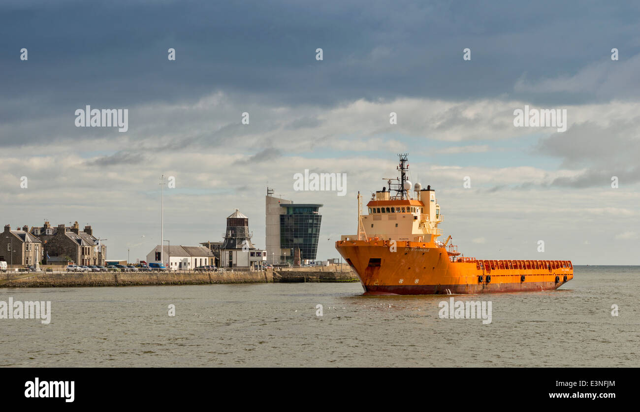 Oil rig north sea aberdeen hi-res stock photography and images - Alamy