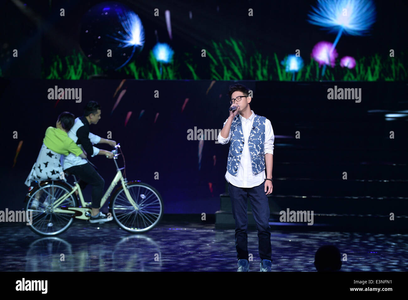 Beijing, China. 25th June, 2014. Singer Hu Xia performs during China ...