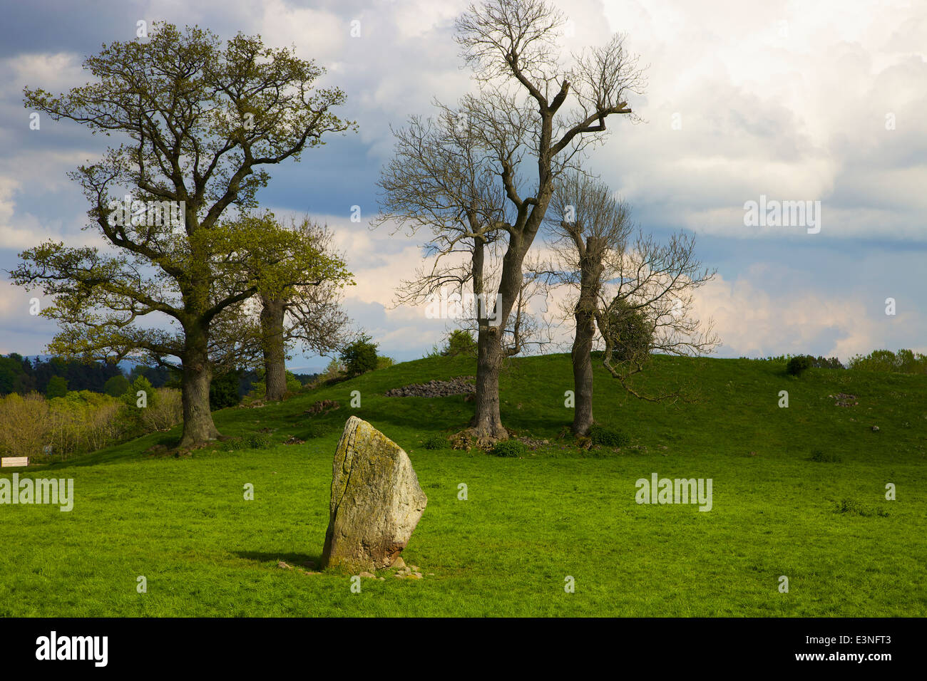 Ritual henge hi-res stock photography and images - Alamy