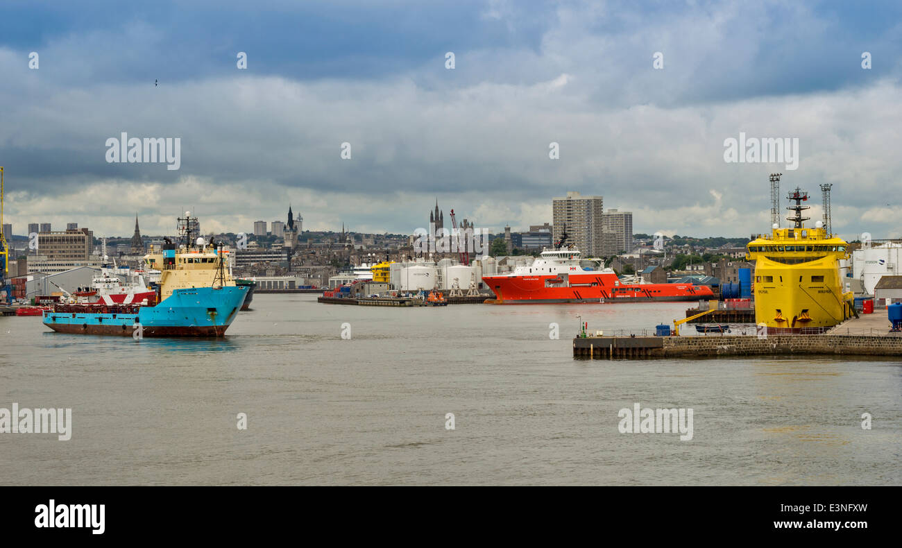 Ocean going vessels hi-res stock photography and images - Alamy