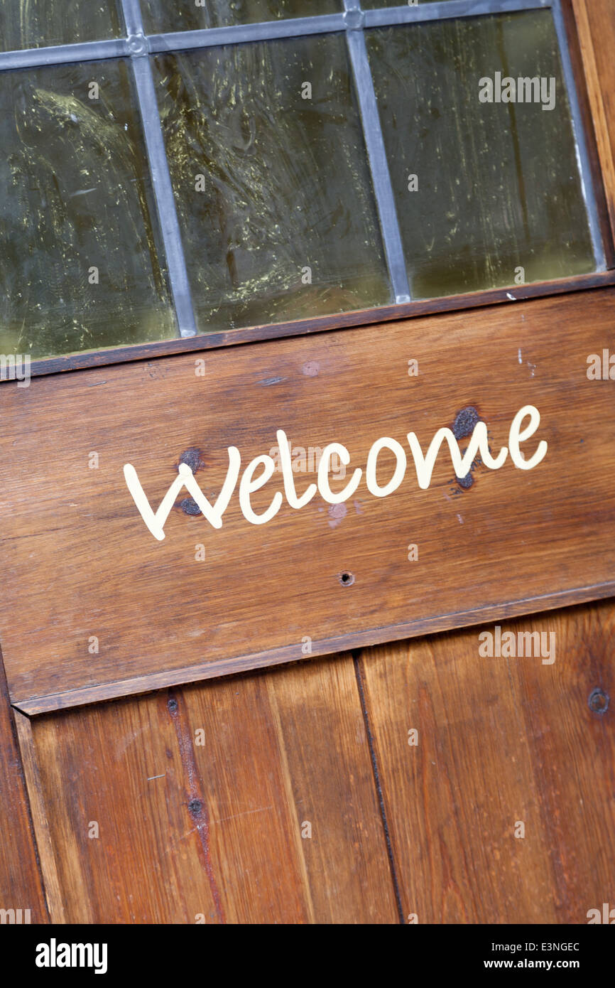 Welcome written hi-res stock photography and images - Alamy