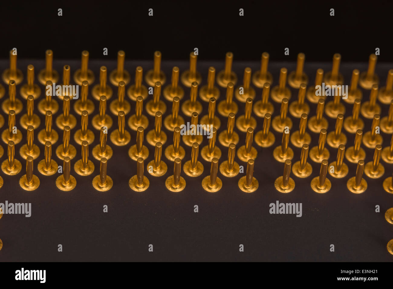 Gold connector pins hi-res stock photography and images - Alamy