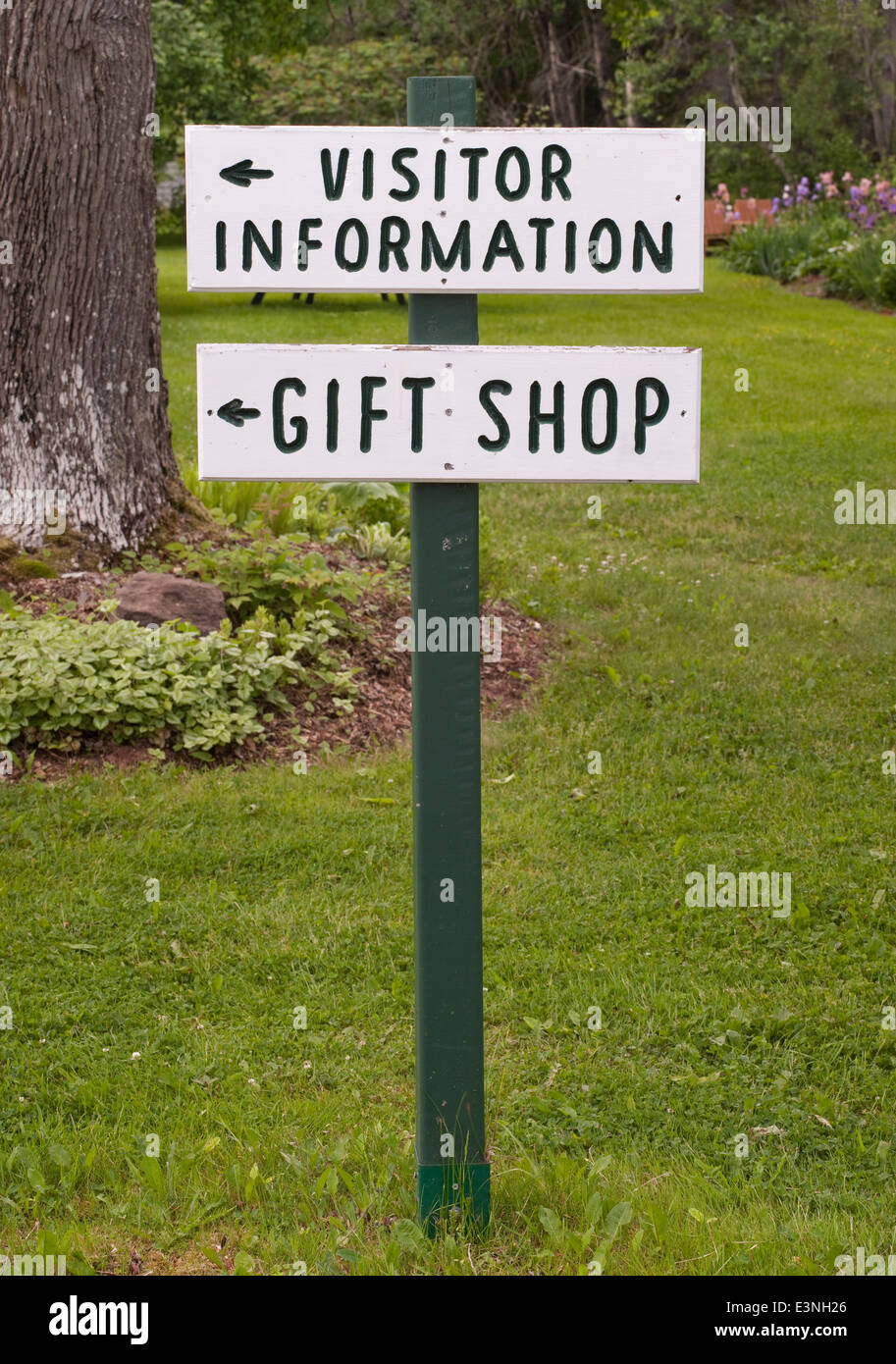 Visitor sign hi-res stock photography and images - Alamy