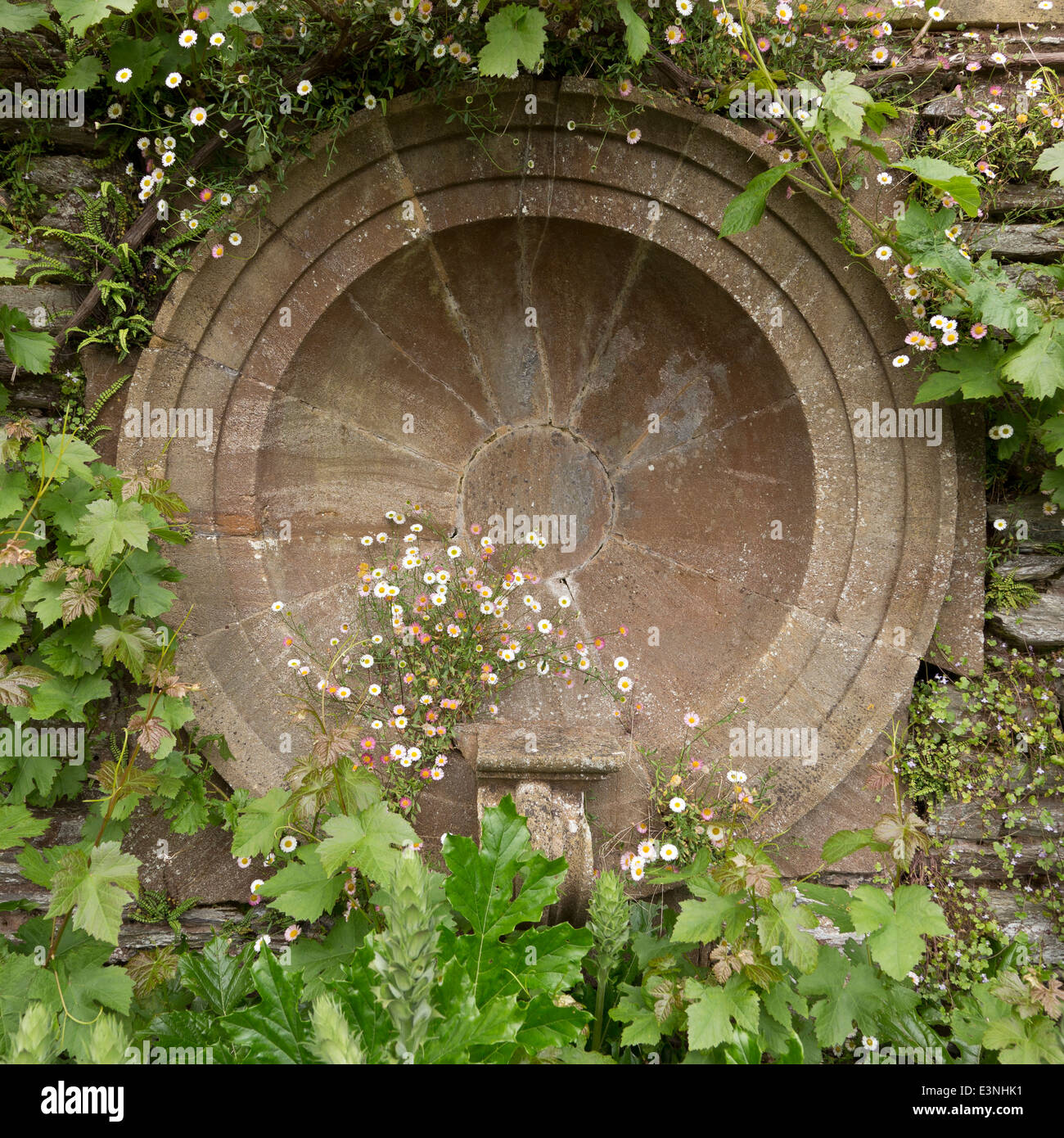 Stone Alcove Stock Photos & Stone Alcove Stock Images - Alamy