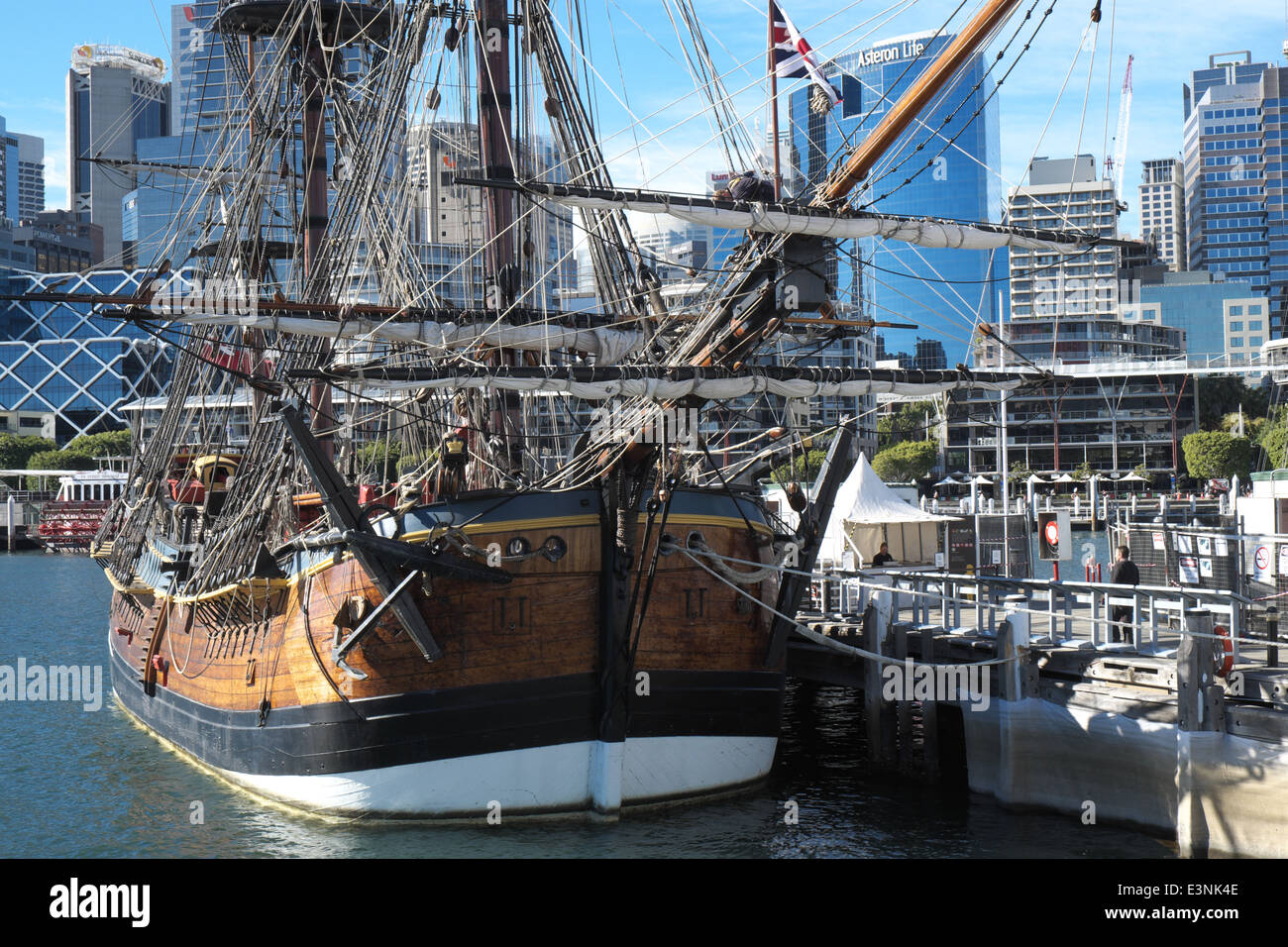 replica of captain cook ship, HM Bark Endeavour Maritime museum at ...