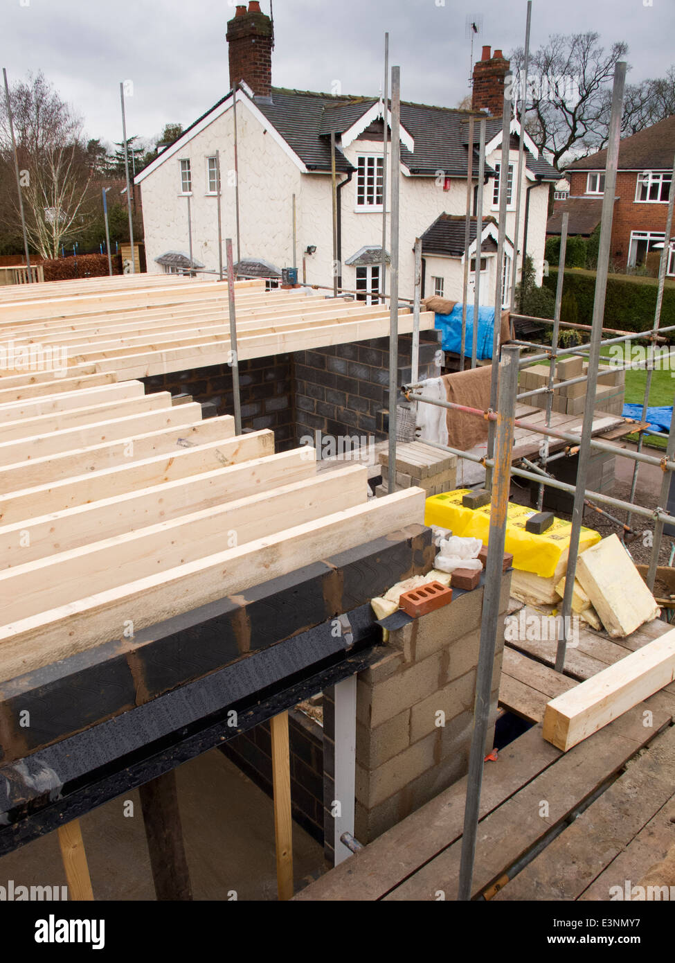 Floor joists hi-res stock photography and images - Alamy