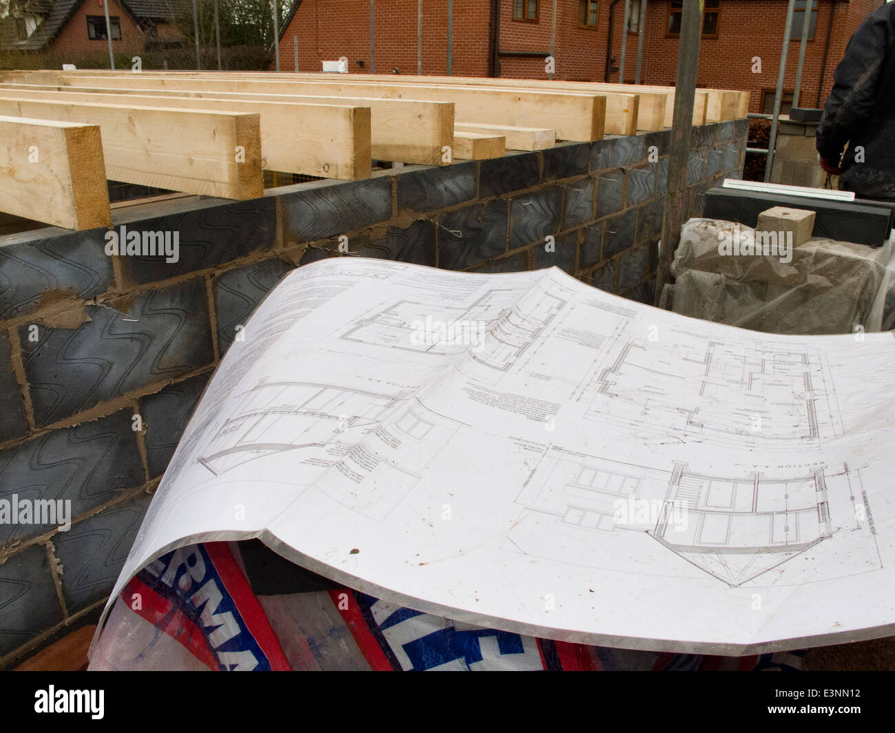 Self supporting blocks hi-res stock photography and images - Alamy