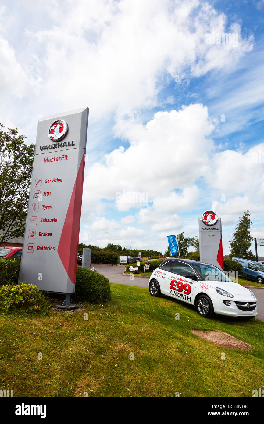 Vauxhall sign hi-res stock photography and images - Alamy