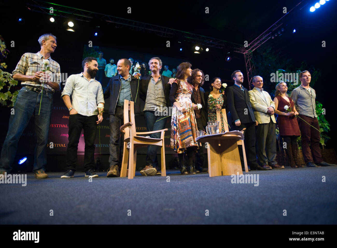 Curtain call stage hi-res stock photography and images - Alamy