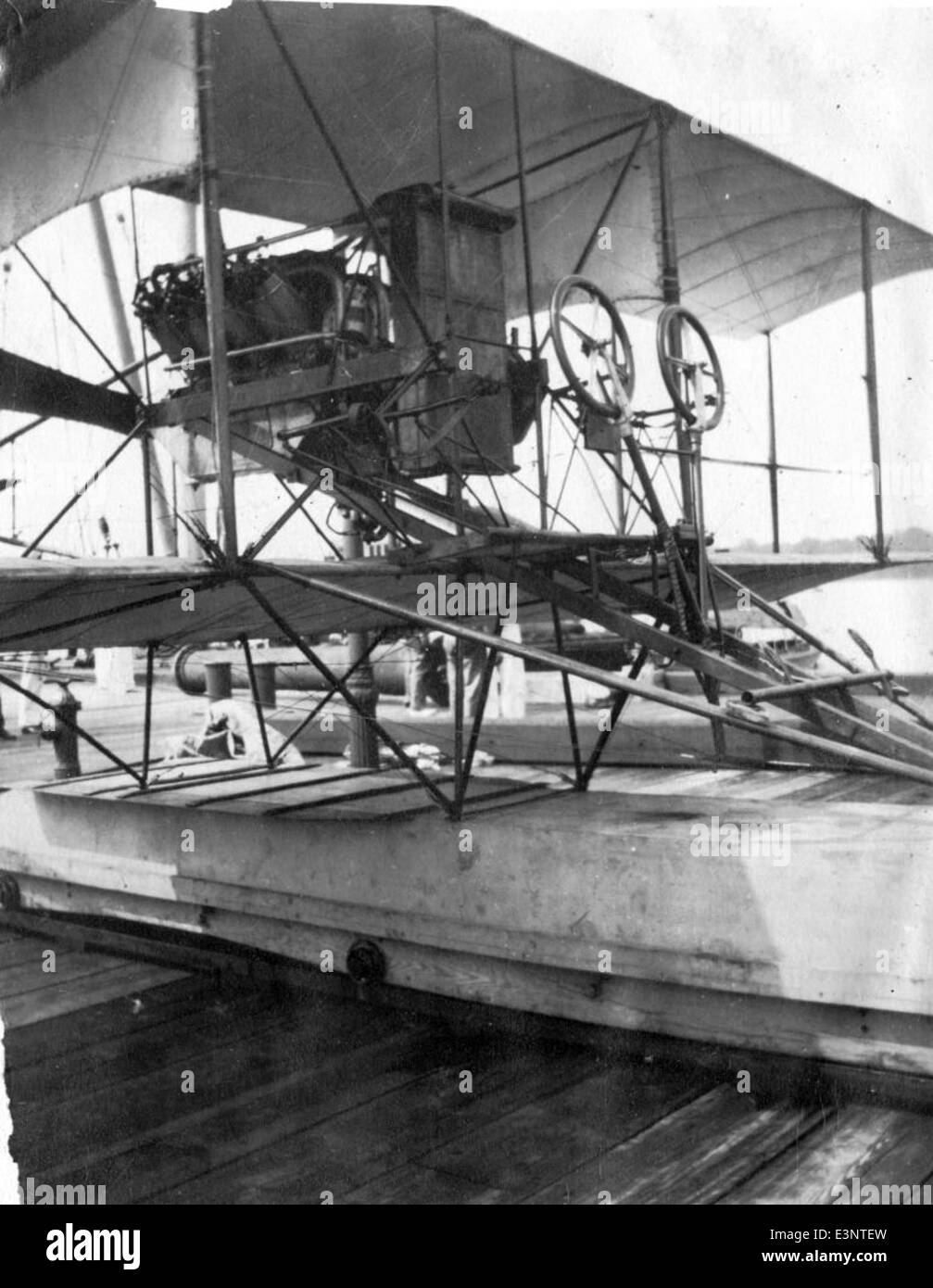 The Curtiss Hydroplane, piloted by Harry White, was a notable seaplane ...